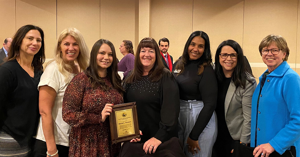 BankFive’s Sharon Macinnes Named Recipient of John S. Brayton Community Service Award | BankFive